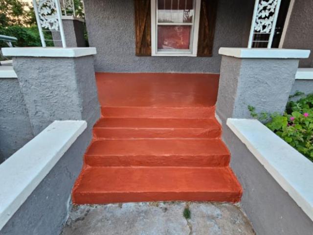 4 Br, 2 bath, Single Family 1332 E Highland St