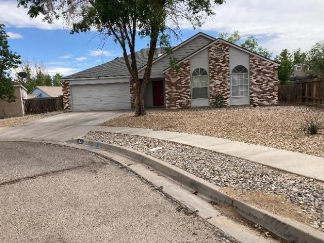 4 Br, 2 bath, Single Family 1340 Bellflower Dr NE