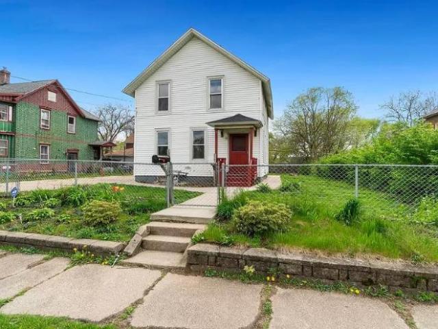 4 Br, 2 bath, Single Family 1351 7th Ave