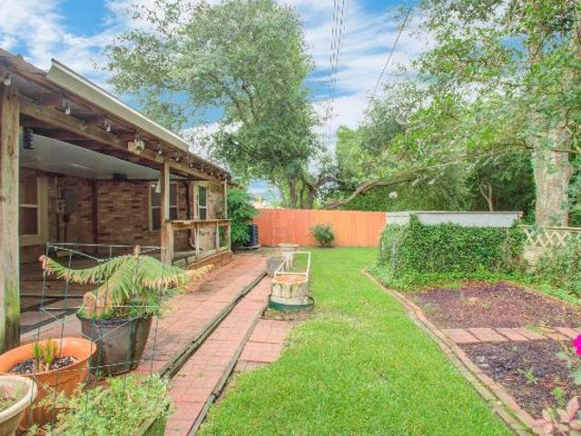 4 Br, 2 bath, Single Family 13639 Harpers Bridge Dr