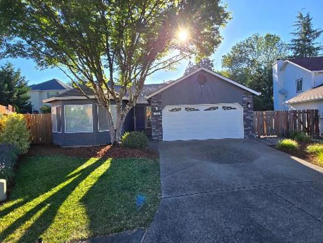 4 Br, 2 bath, Single Family 13938 SW Crist Court