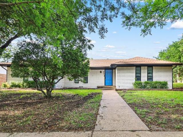 4 Br, 2 bath, Single Family 2404 Kentfield Lane