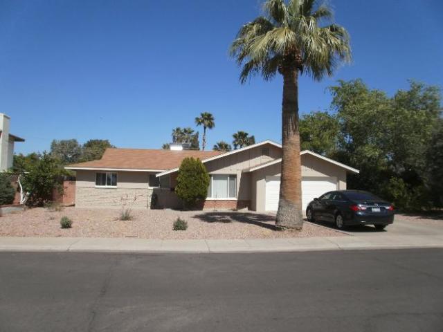 4 Br, 2 bath, Single Family 2417 S Newberry Rd