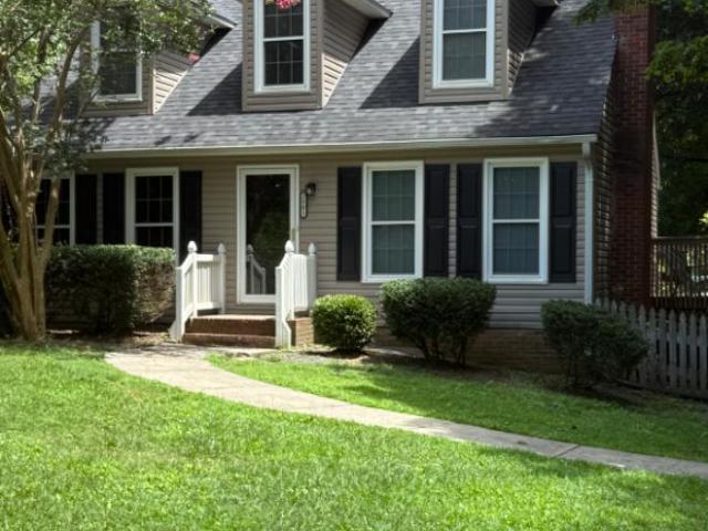 4 Br, 2 bath, Single Family 2501 Wood Valley Rd