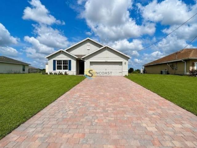 4 Br, 2 bath, Single Family 2518 NE 6th Pl