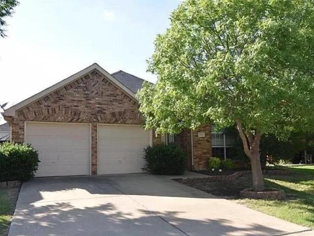 4 Br, 2 bath, Single Family 2525 Persimmon Dr