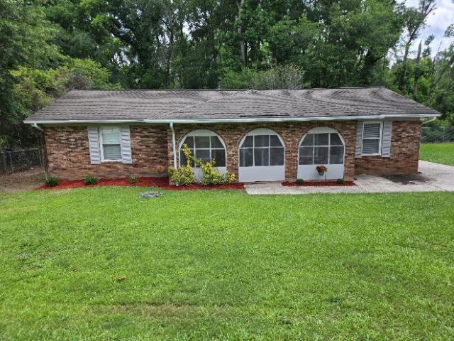 4 Br, 2 bath, Single Family 2530 Gerbing Rd