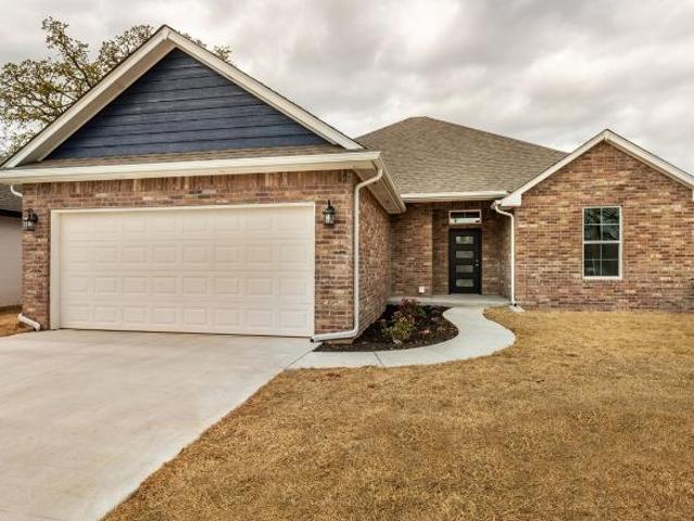 4 Br, 2 bath, Single Family 2541 Fallview Drive
