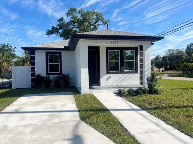 4 Br, 2 bath, Single Family 2551 Langdon Ave S