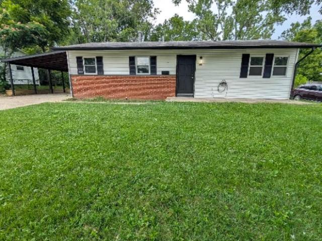 4 Br, 2 bath, Single Family 2556 Niagara Street