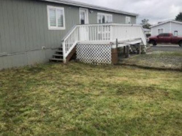 4 Br, 2 bath, Single Family 255 NW Golden Hills Drive