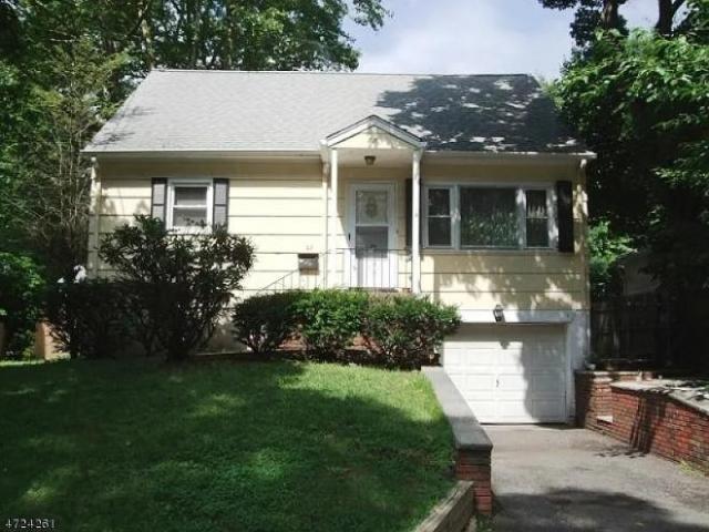 4 Br, 2 bath, Single Family 25 Preston Dr