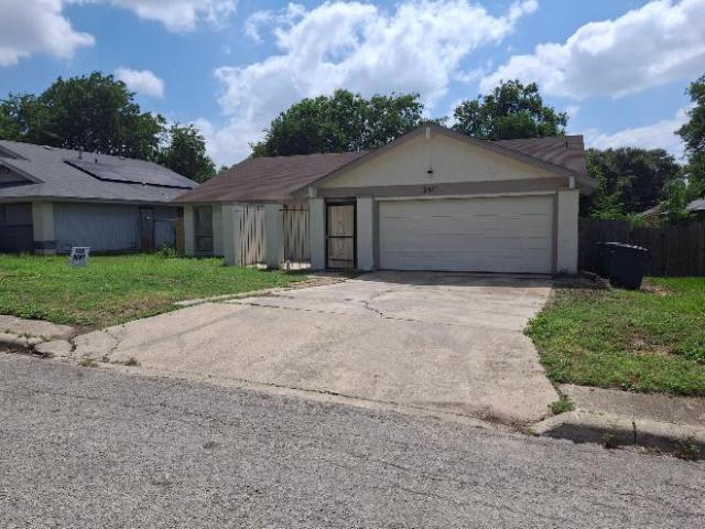 4 Br, 2 bath, Single Family 2611 Lakeledge St