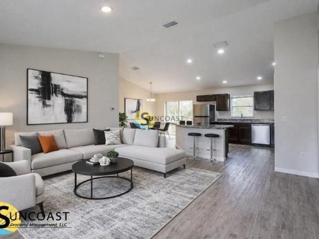 4 Br, 2 bath, Single Family 26 Primrose Ln