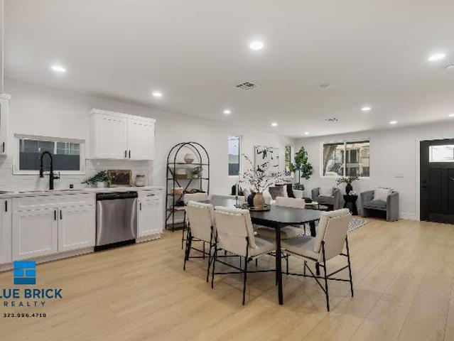 4 Br, 2 bath, Single Family 2706 S Cochran Ave