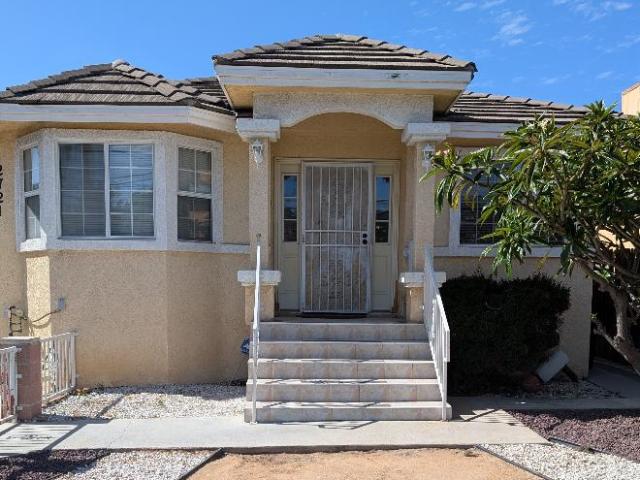 4 Br, 2 bath, Single Family 2721 Montezuma Ave
