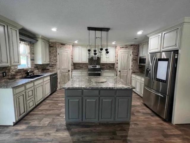4 Br, 2 bath, Single Family 2770 S Major Dr