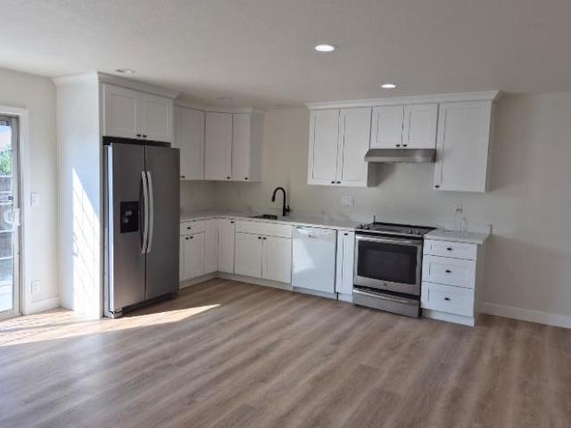 4 Br, 2 bath, Single Family 2807 Granite Creek Pl