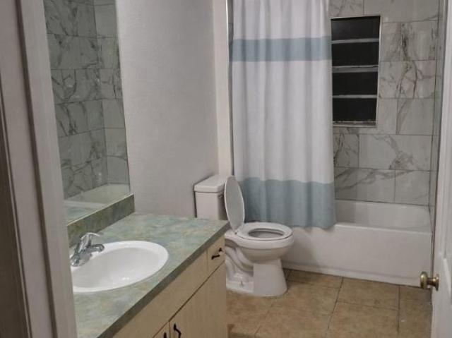 4 Br, 2 bath, Single Family 2820 23rd St N