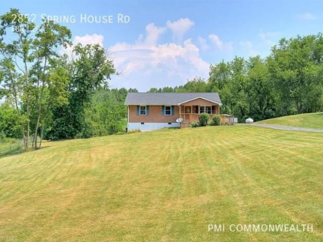 4 Br, 2 bath, Single Family 2852 Spring House Rd