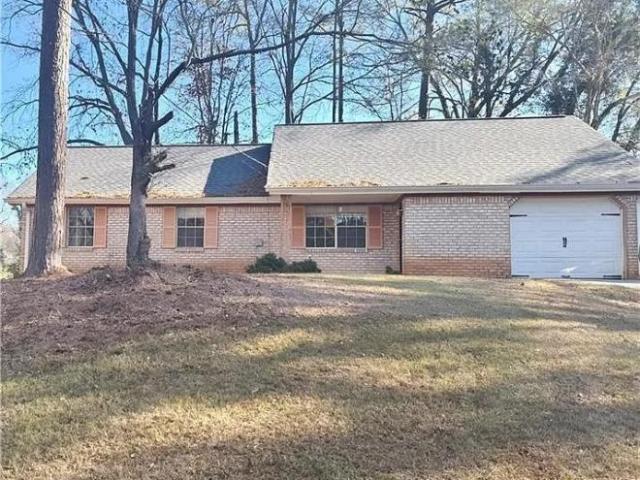4 Br, 2 bath, Single Family 2872 Leisure Springs Circle