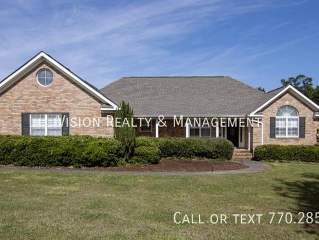 4 Br, 2 bath, Single Family 28 Summerwind Dr