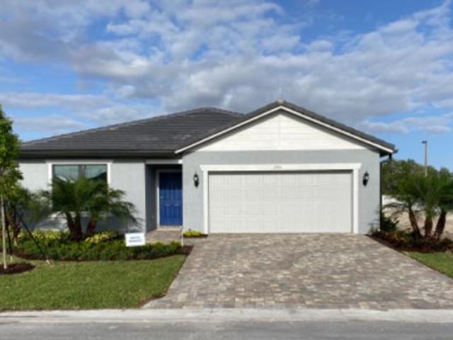 4 Br, 2 bath, Single Family 2931 Hibiscus Ave