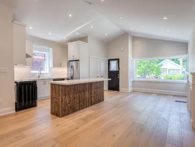 4 Br, 2 bath, Single Family 29 Hutton Avenue