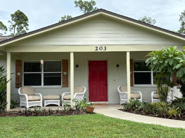 4 Br, 2 bath, Single Family 203 Esther Street