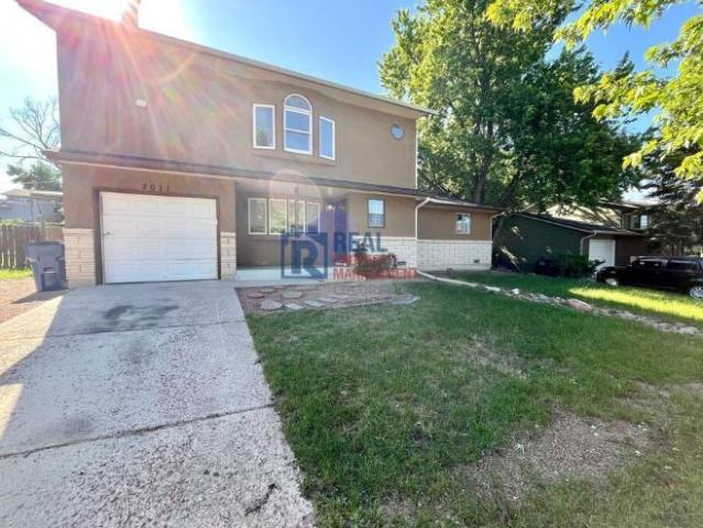 4 Br, 2 bath, Single Family 2011 Capulin Dr
