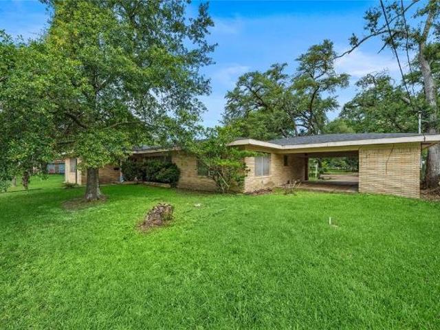 4 Br, 2 bath, Single Family 202 Avenue J