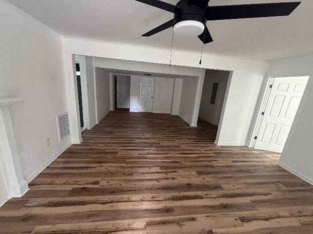 4 Br, 2 bath, Single Family 207 Sears St