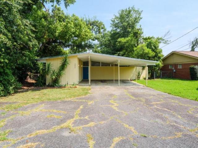 4 Br, 2 bath, Single Family 206 Wayne Ave