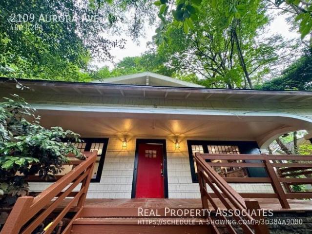 4 Br, 2 bath, Single Family 2109 Aurora Ave N