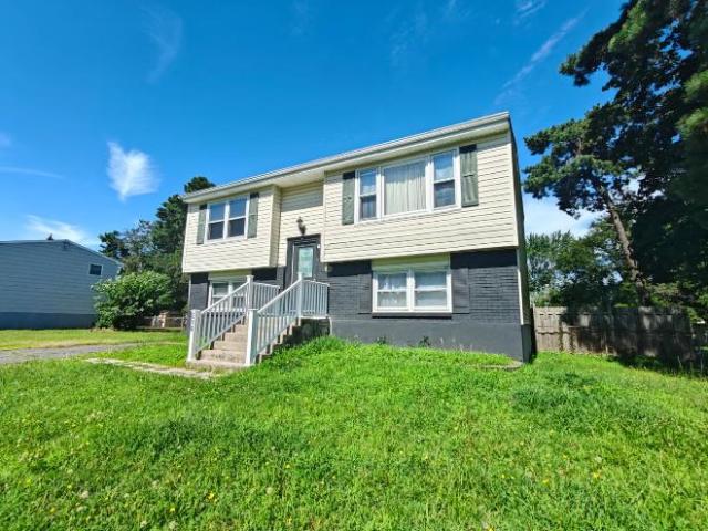 4 Br, 2 bath, Single Family 210 Valley Road
