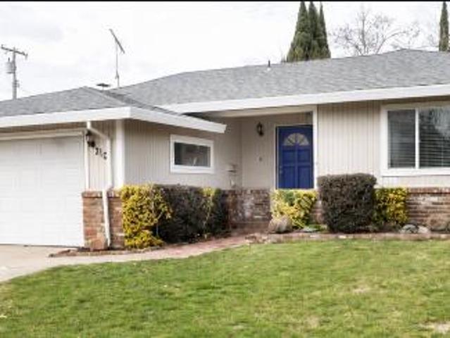 4 Br, 2 bath, Single Family 210 Canterbury Ave
