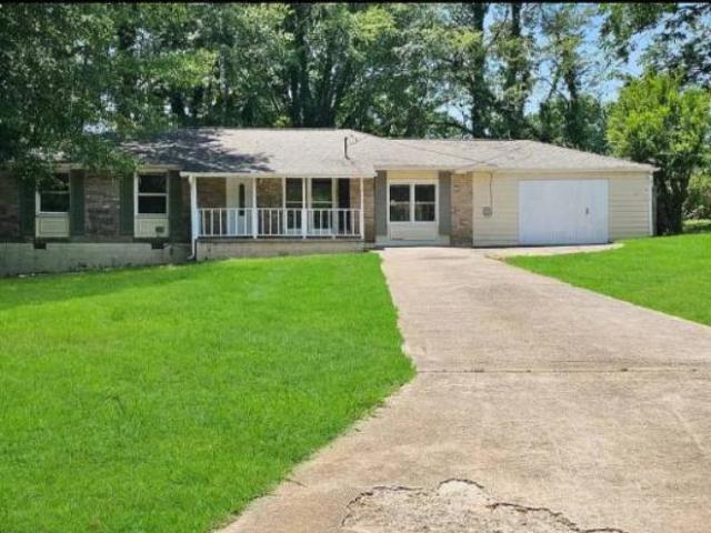 4 Br, 2 bath, Single Family 211 Dover Court