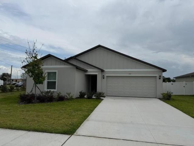 4 Br, 2 bath, Single Family 2167 Lone Oak Ln