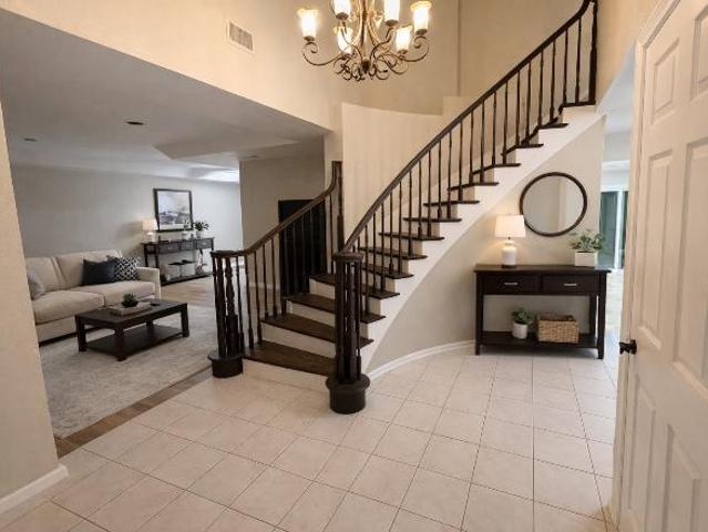 4 Br, 2 bath, Single Family 21910 Hansen Ave