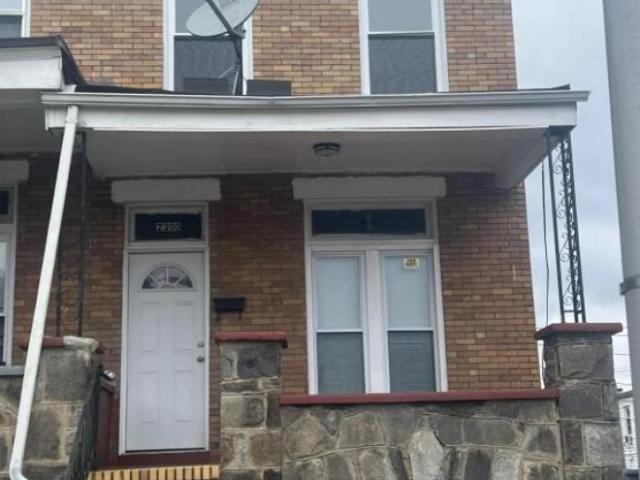 4 Br, 2 bath, Single Family 2200 Baker St