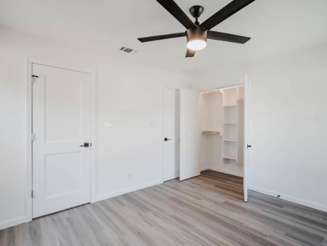 4 Br, 2 bath, Single Family 2203 E Rosebud Ave