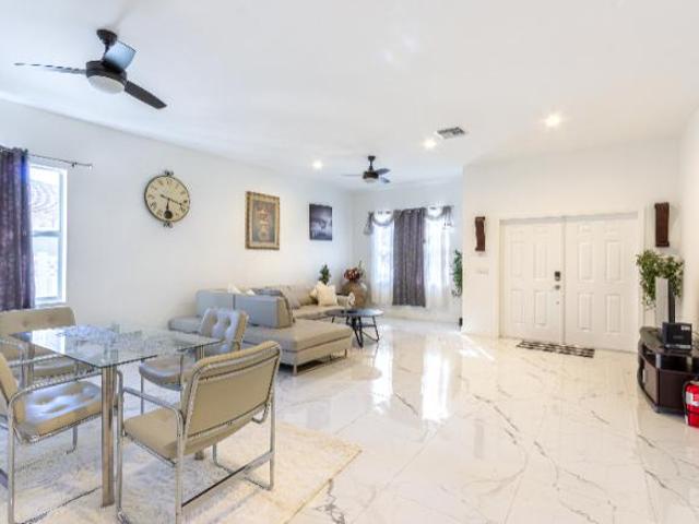 4 Br, 2 bath, Single Family 2213 Simms St