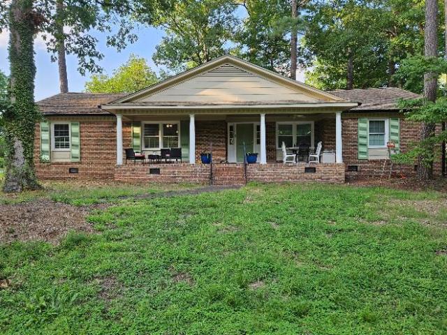 4 Br, 2 bath, Single Family 221 York Rd