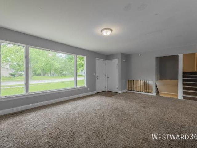 4 Br, 2 bath, Single Family 2221 Belmonth Ave