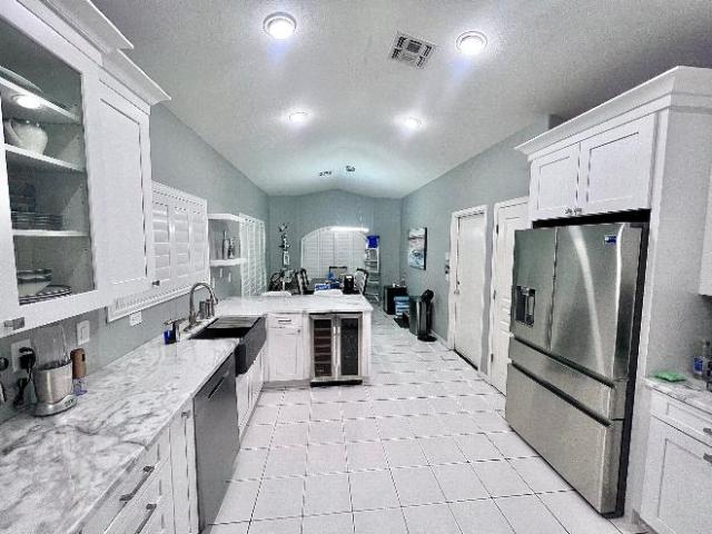 4 Br, 2 bath, Single Family 2229 E Soft Wind Dr