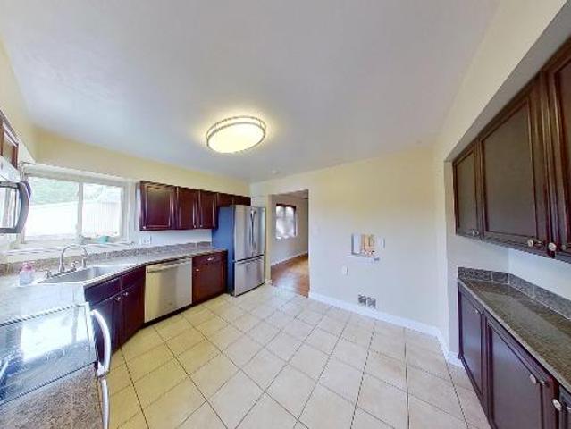 4 Br, 2 bath, Single Family 2230 Marshall St