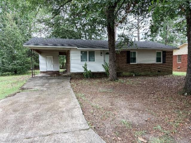 4 Br, 2 bath, Single Family 227 Hunt St