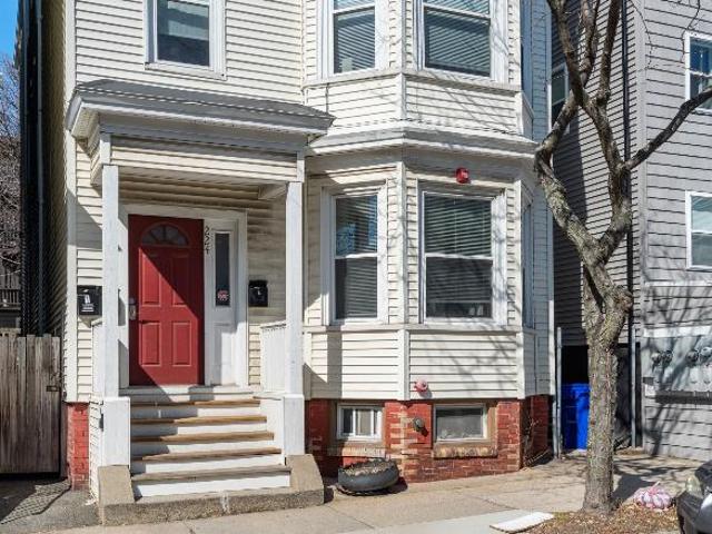 4 Br, 2 bath, Single Family 224 Lexington Street