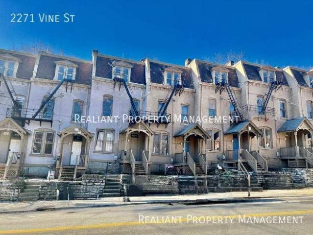 4 Br, 2 bath, Single Family 2271 Vine St