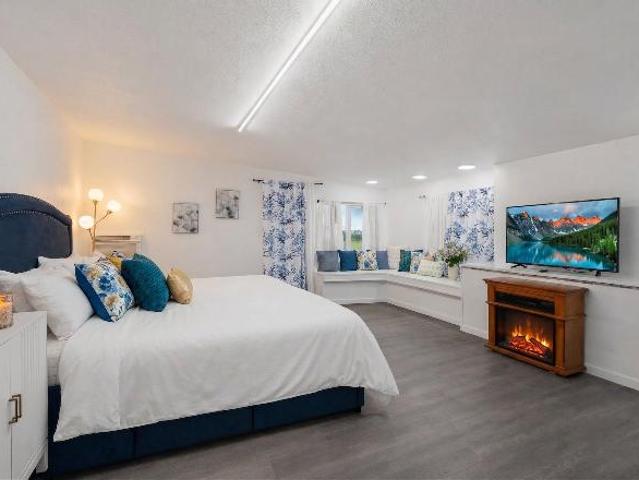 4 Br, 2 bath, Single Family 228 Sunset Drive